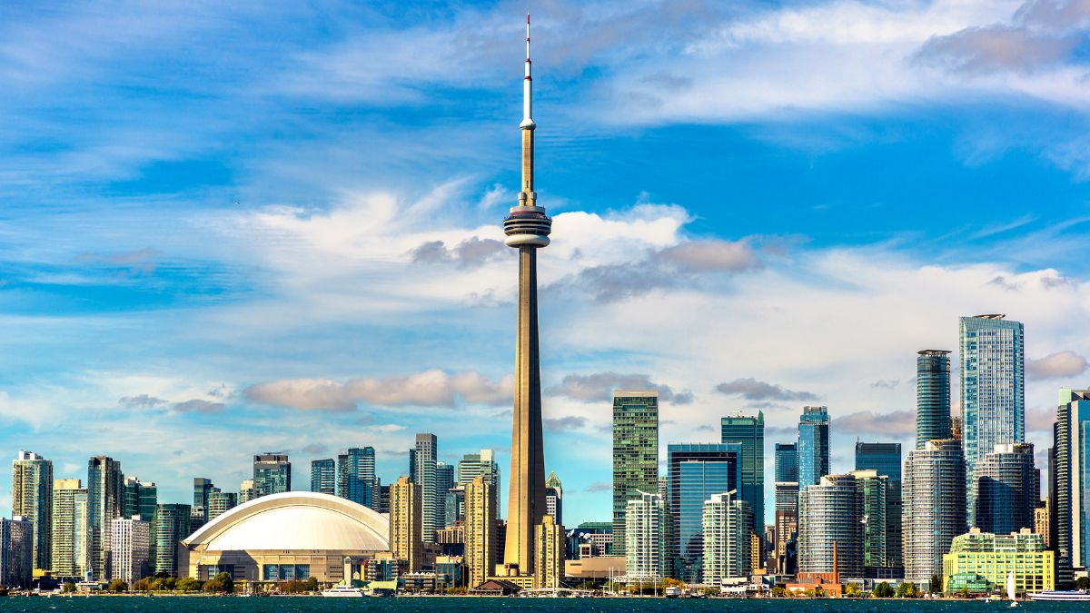 10 Must-Visit Toronto Attractions
