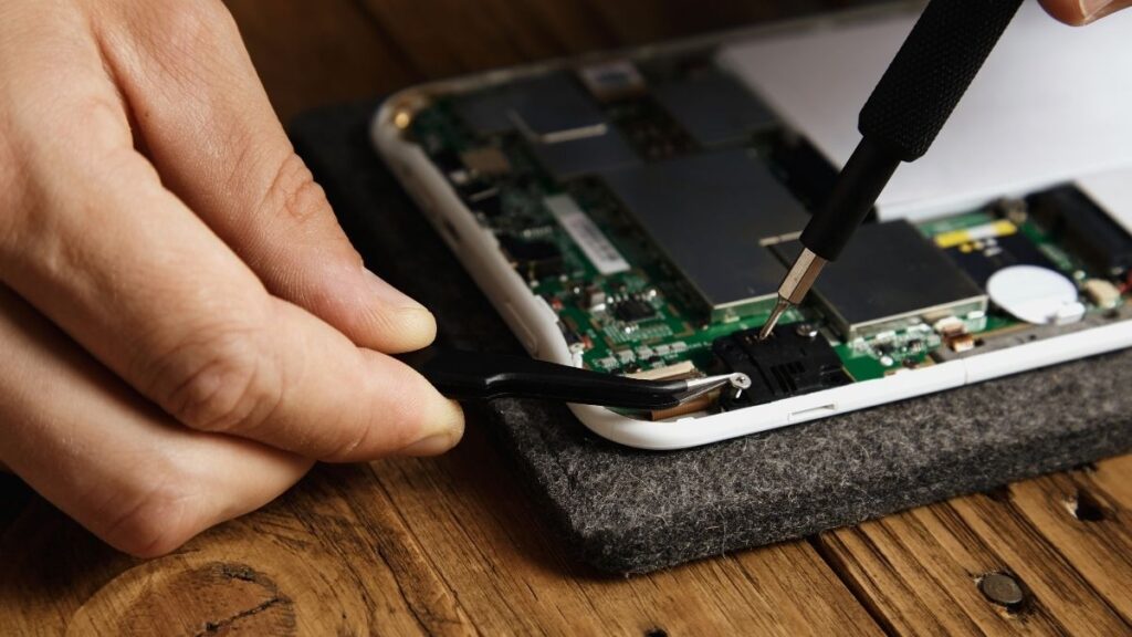 Why Your Cellular Data is Not Working on iPhone and How to Fix It